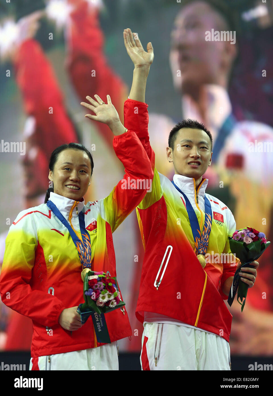 Incheon, South Korea. 29th Sep, 2014. Zhang Nan (R) and Zhao Yunlei of ...
