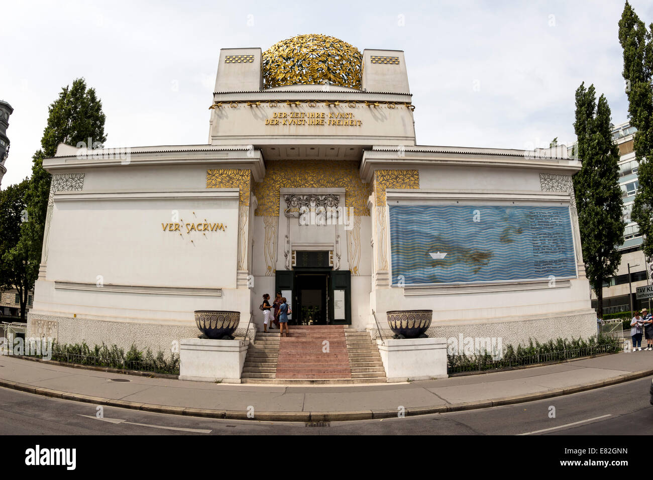 Secession building vienna austria built hi-res stock photography and ...