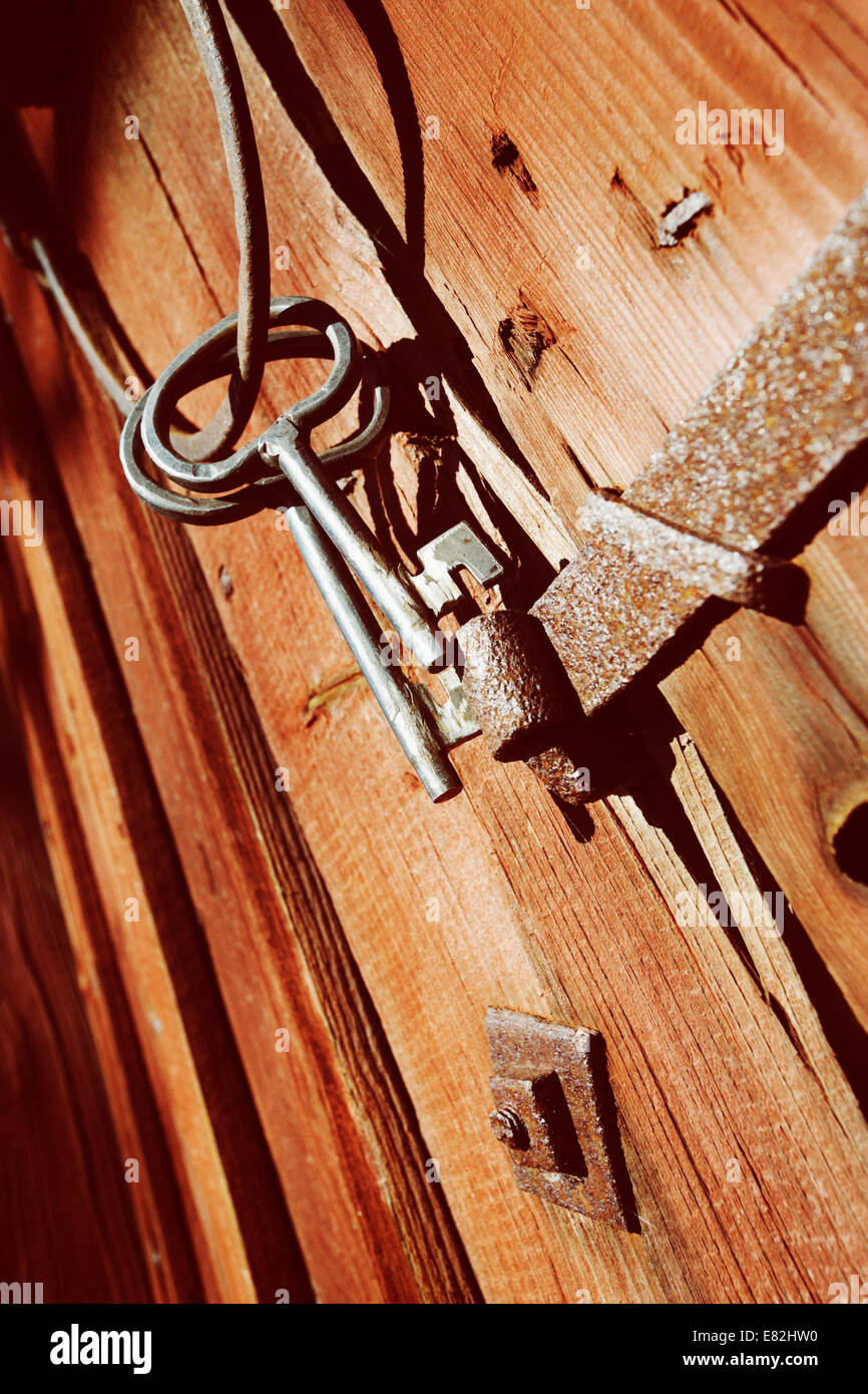 Old keys antique hi-res stock photography and images - Alamy