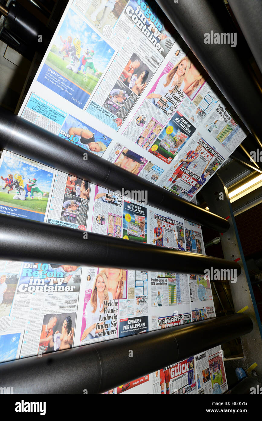 Germany, Printing of newspapers in a printing shop Stock Photo - Alamy