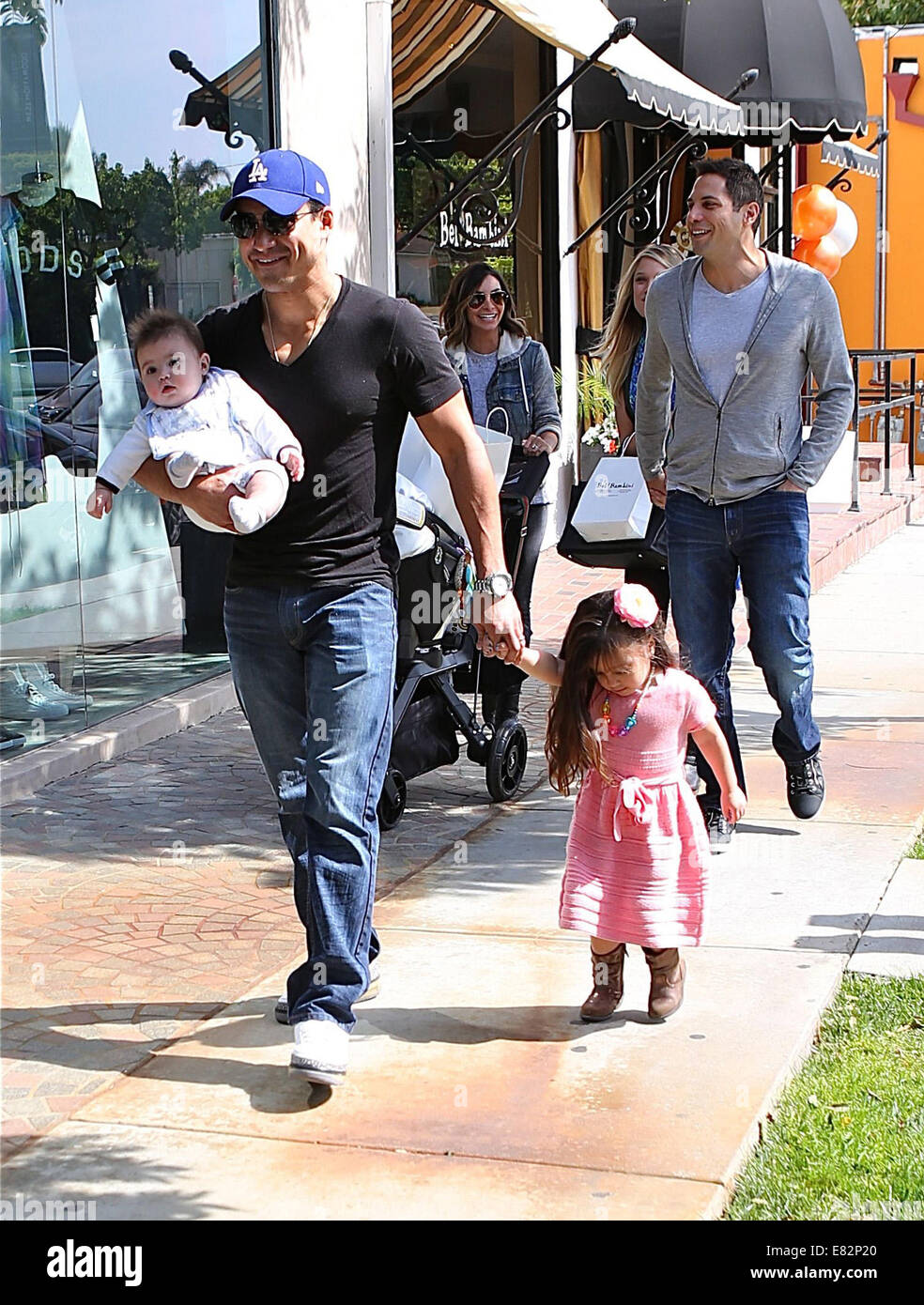 Mario Lopez with his wife Courtney Mazza and family, Gia and Dominic go ...