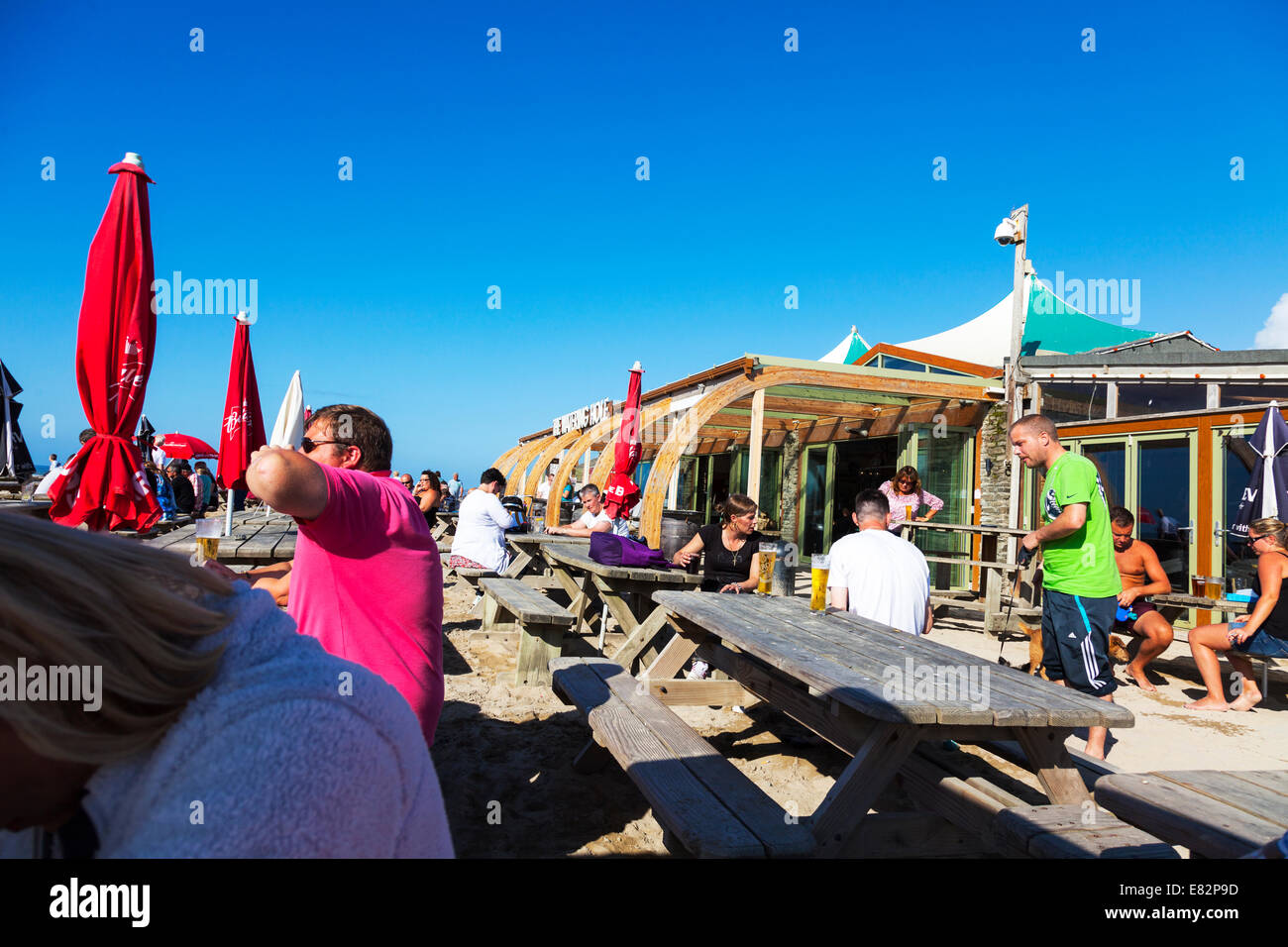 Perranporth pub hi-res stock photography and images - Alamy
