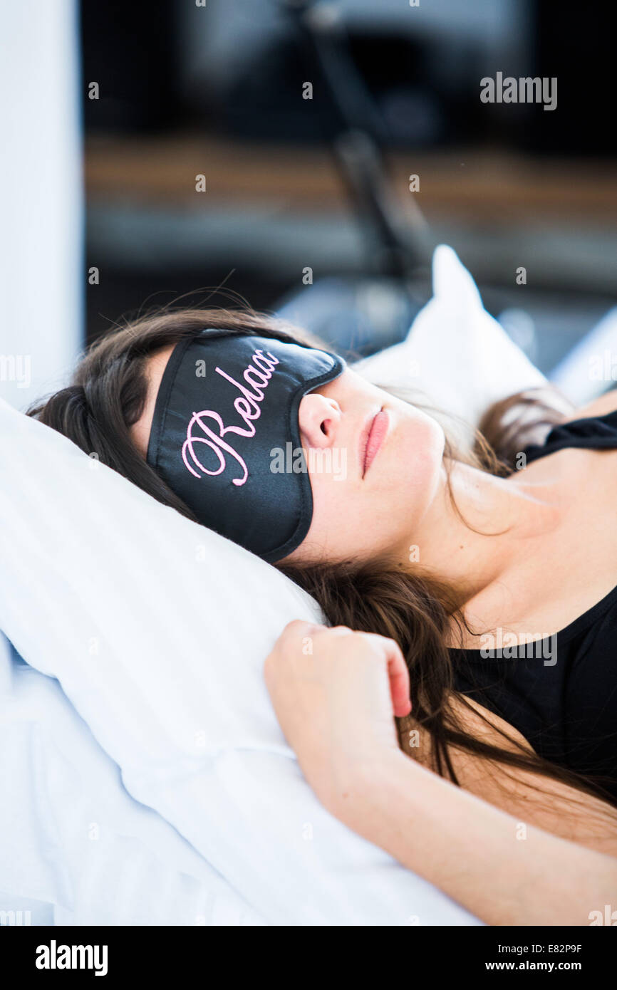 Sleep shades hi-res stock photography and images - Alamy