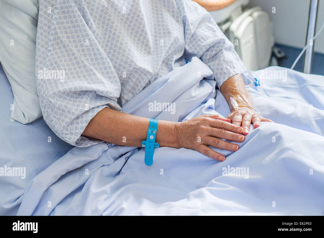 Hospital drip hi-res stock photography and images - Alamy