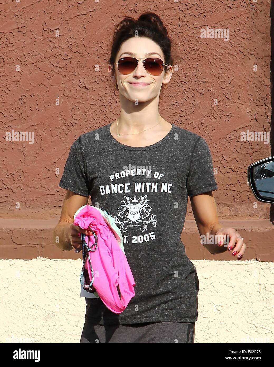 Meryl Davis leaves the DWTS rehearsal studio ending week 2 practice ...
