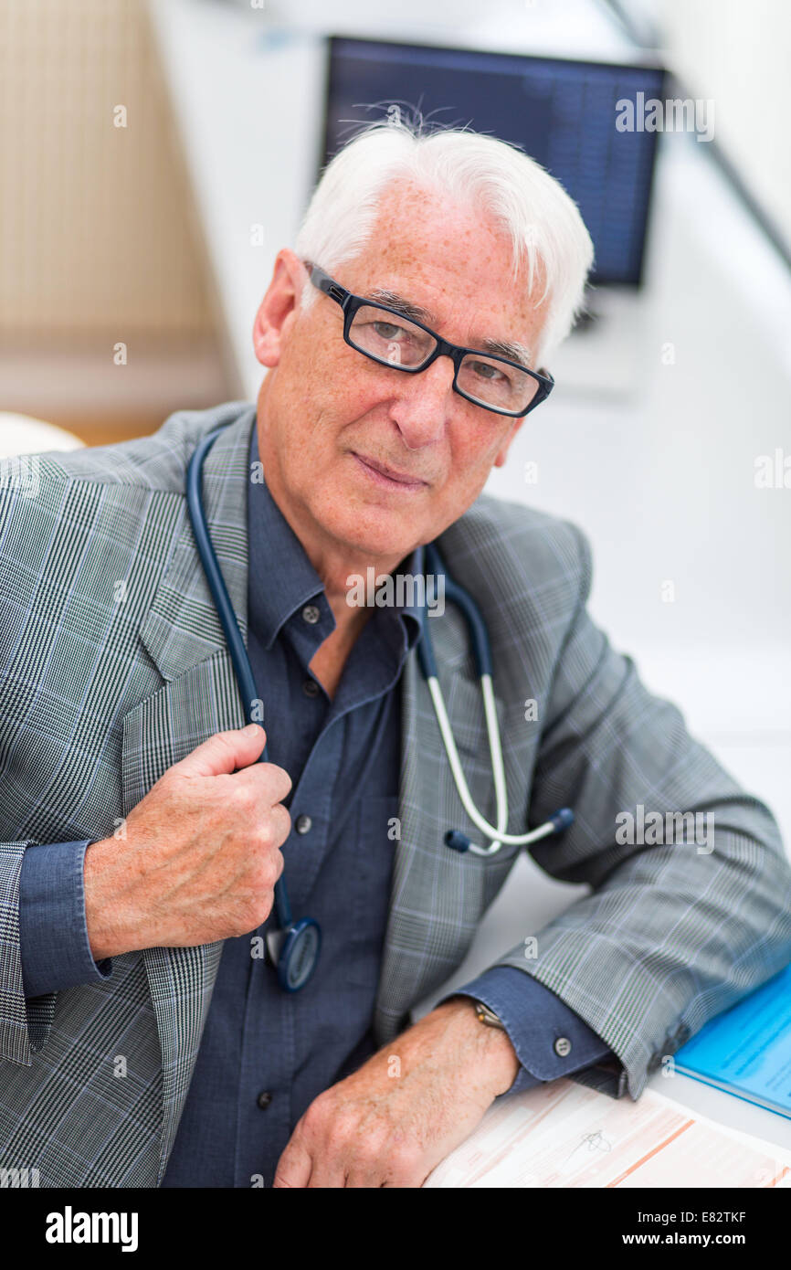 Portrait of a general practitioner Stock Photo - Alamy