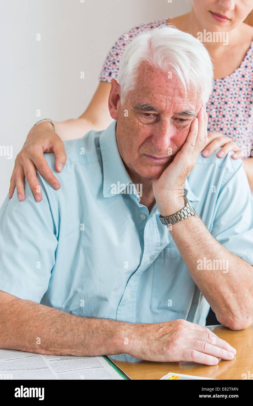 Home, breakdown, help hi-res stock photography and images - Alamy