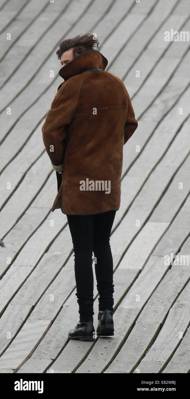 One Direction shoot a music video on Clevedon pier Featuring: Harry ...