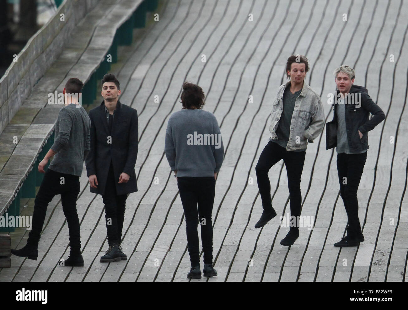 1 Direction shoot a music video on Clevedon pier Featuring: One ...