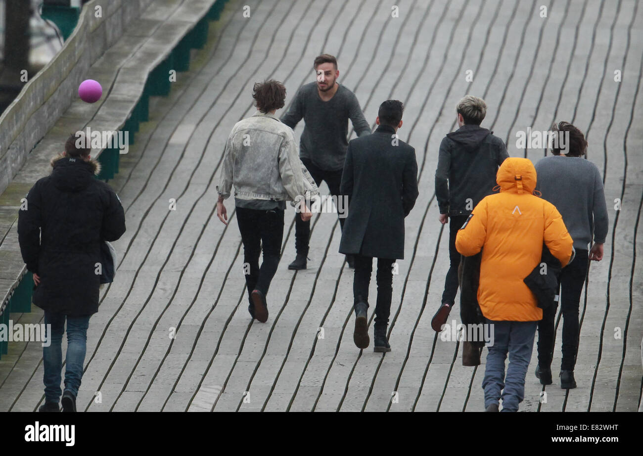 1 Direction shoot a music video on Clevedon pier Featuring: One ...