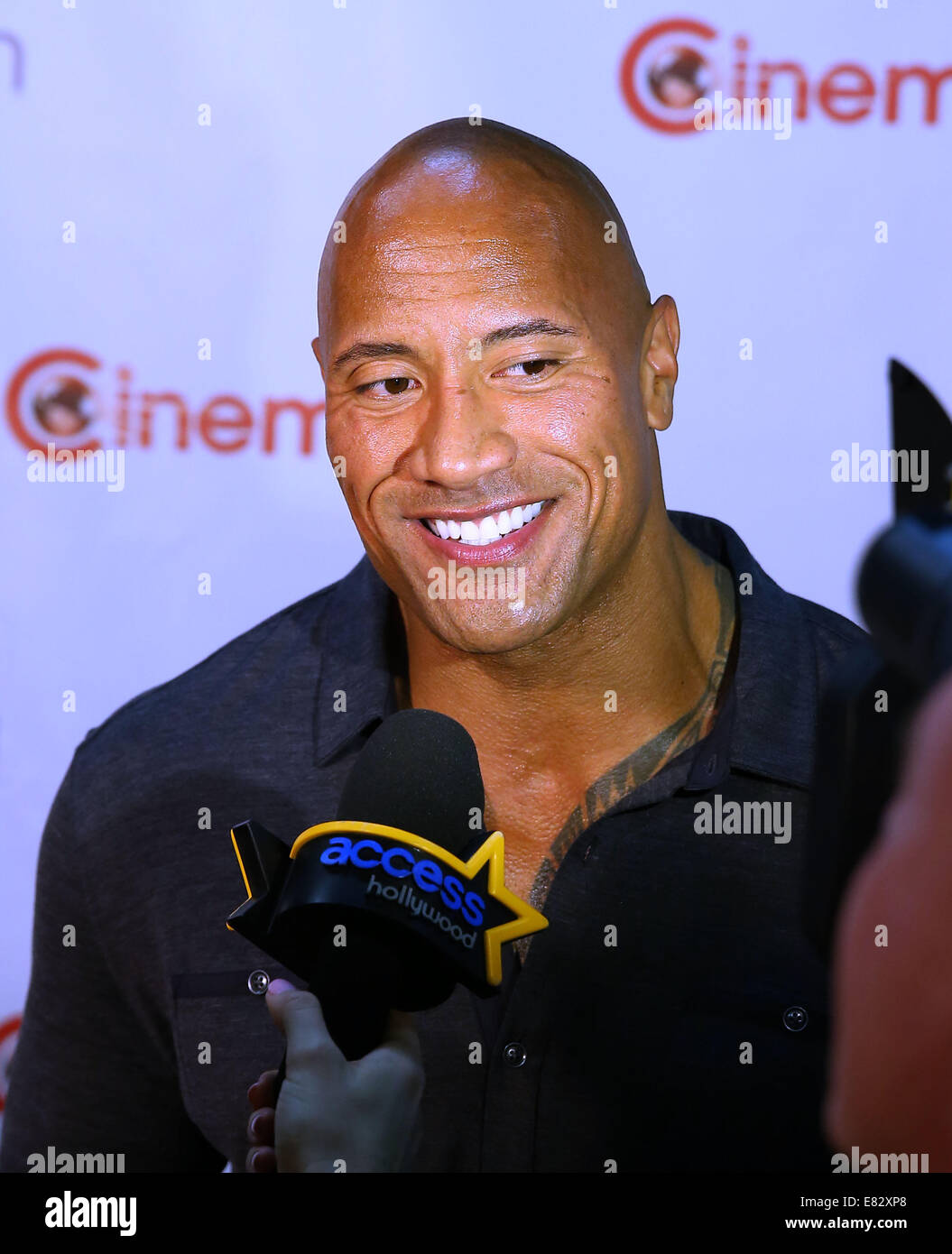 Paramount pictures opening night hi-res stock photography and images ...