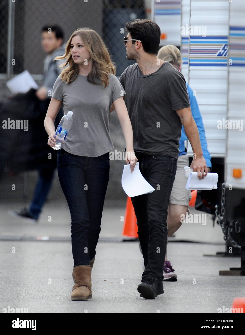 Actress Emily VanCamp and boyfriend Joshua Bowman cuddling while on the ...