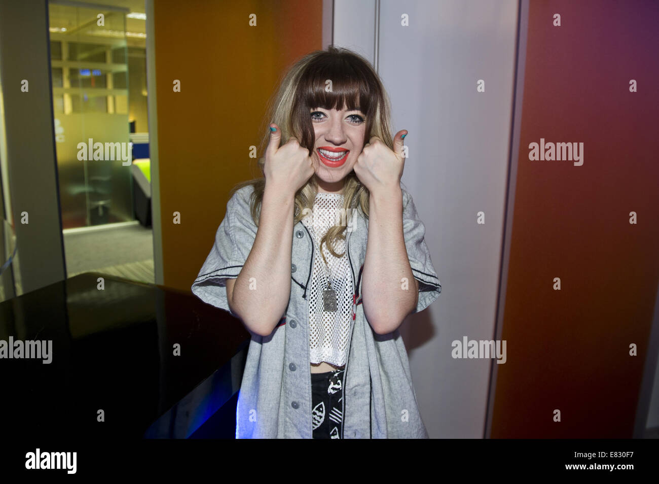 Voice contestant leah mcfall featuring hi-res stock photography and ...