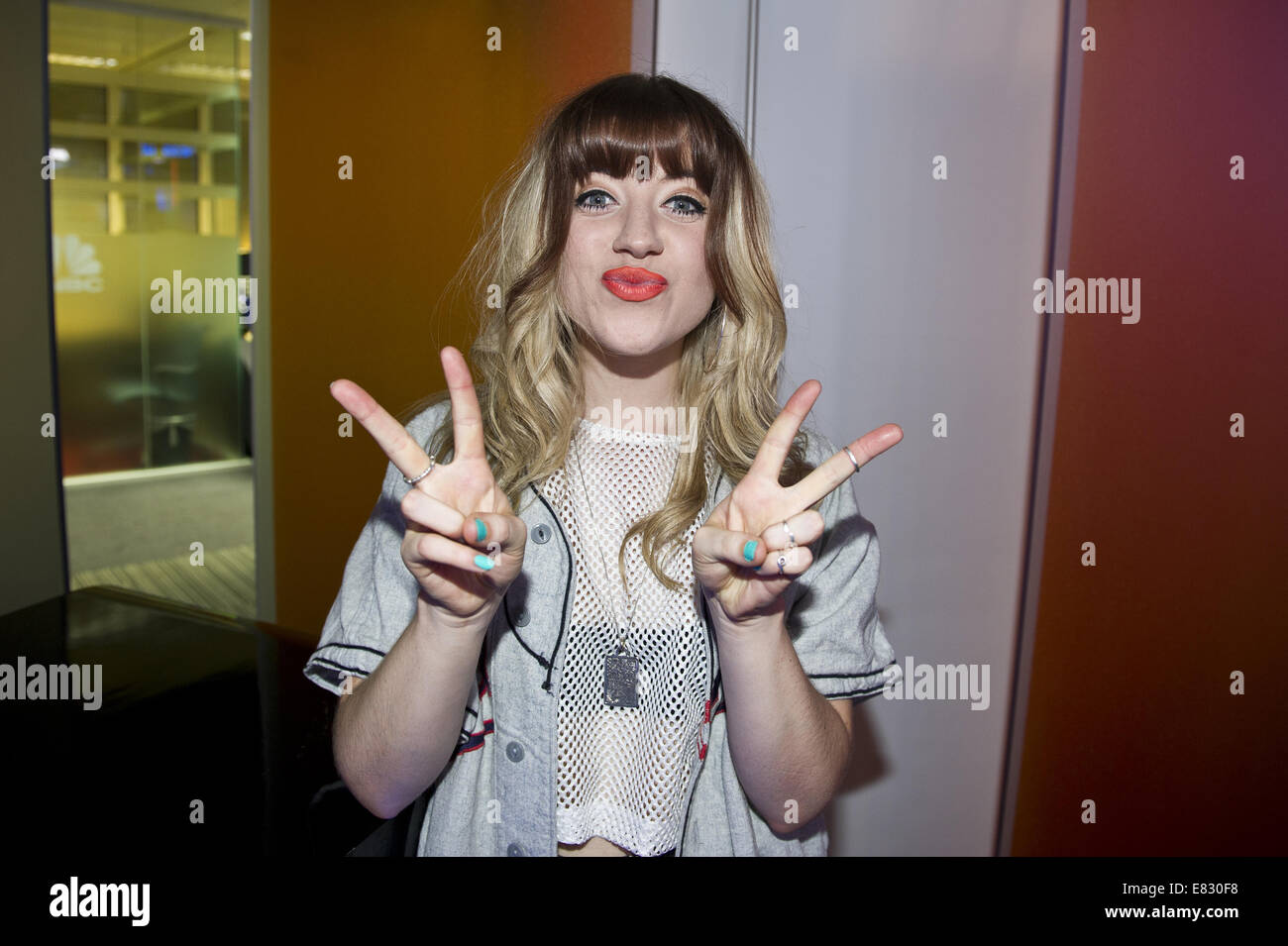 Voice contestant leah mcfall featuring hi-res stock photography and ...