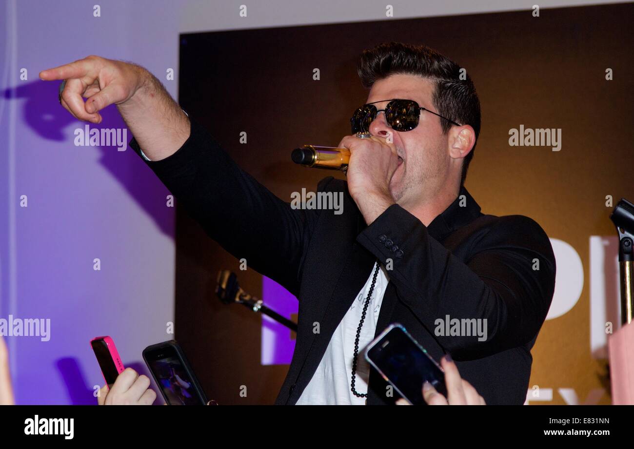 Express Times Square Grand Opening event for the retailer's largest ...