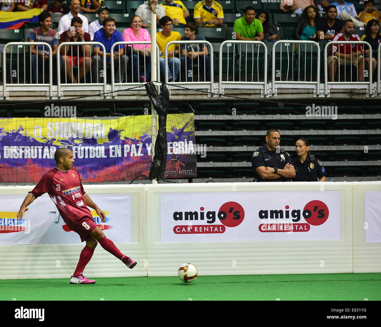 Colombian and Venezuelan soccer legends played at The ShowBol Miami ...