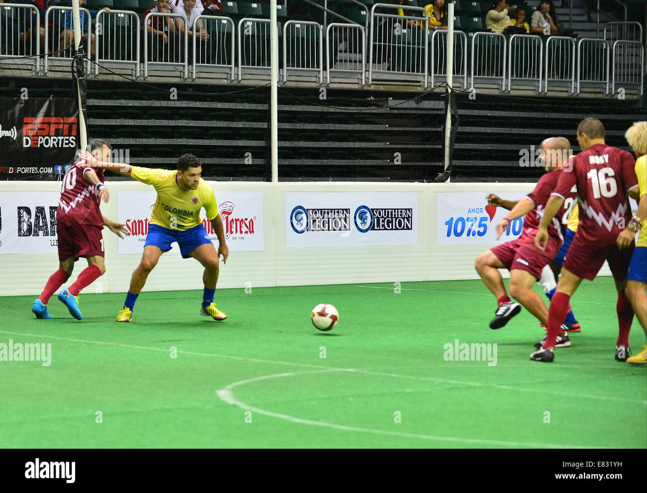 Colombian and Venezuelan soccer legends played at The ShowBol Miami ...