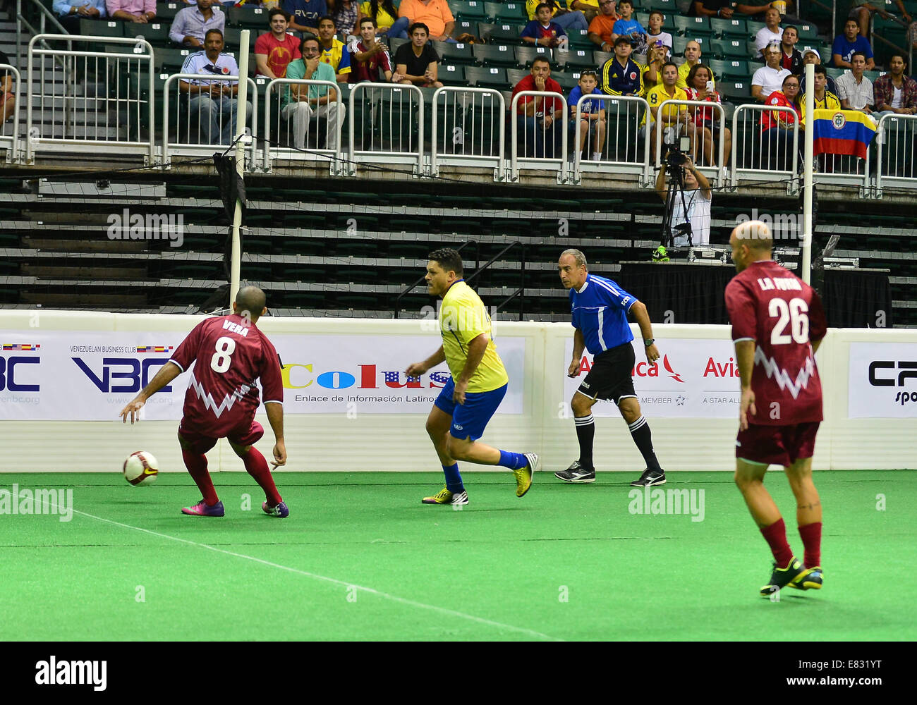 Colombian and Venezuelan soccer legends played at The ShowBol Miami ...
