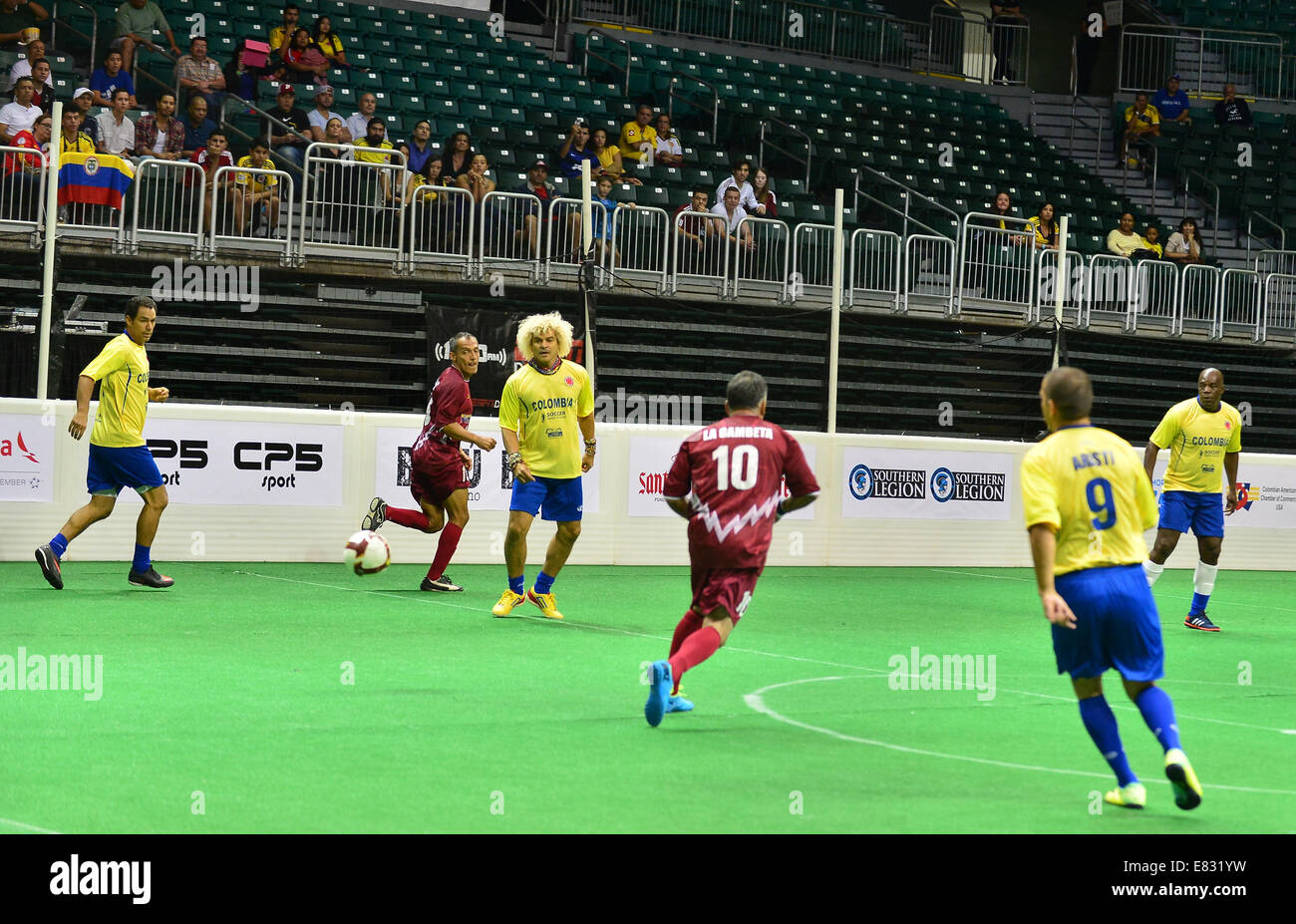 Colombian and Venezuelan soccer legends played at The ShowBol Miami ...