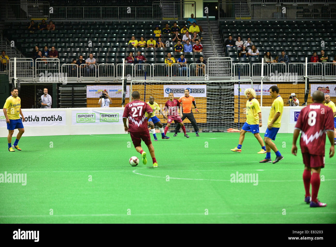 Colombian and Venezuelan soccer legends played at The ShowBol Miami ...