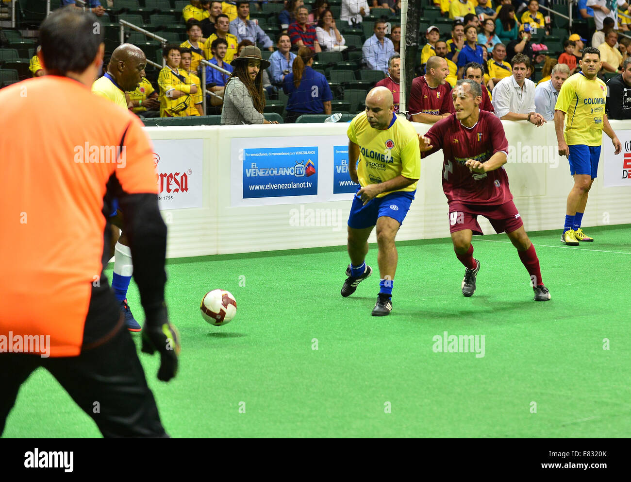 Colombian and Venezuelan soccer legends played at The ShowBol Miami ...