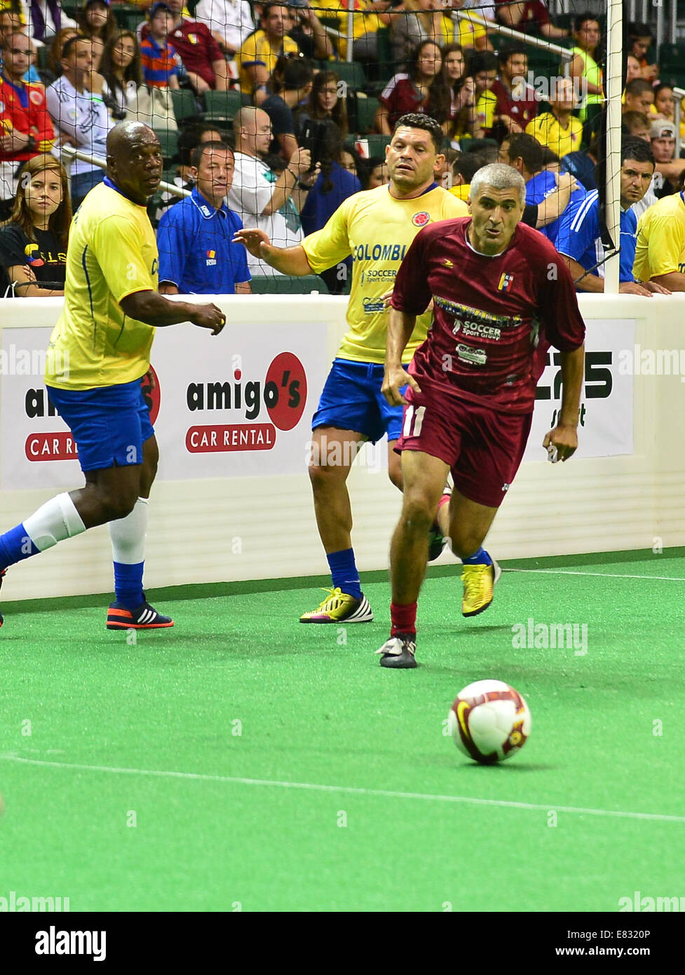 Colombian and Venezuelan soccer legends played at The ShowBol Miami ...