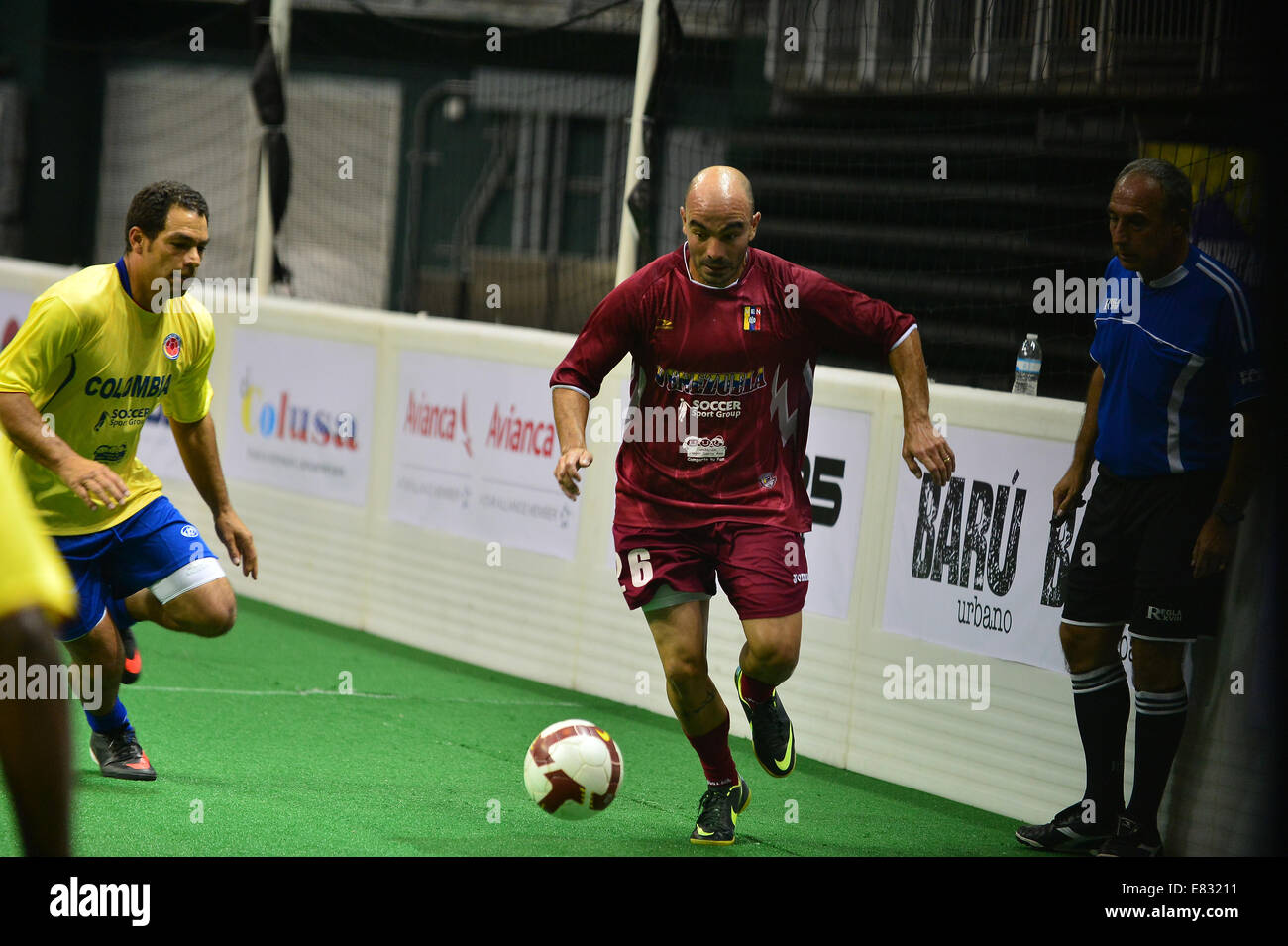 Colombian and Venezuelan soccer legends played at The ShowBol Miami ...