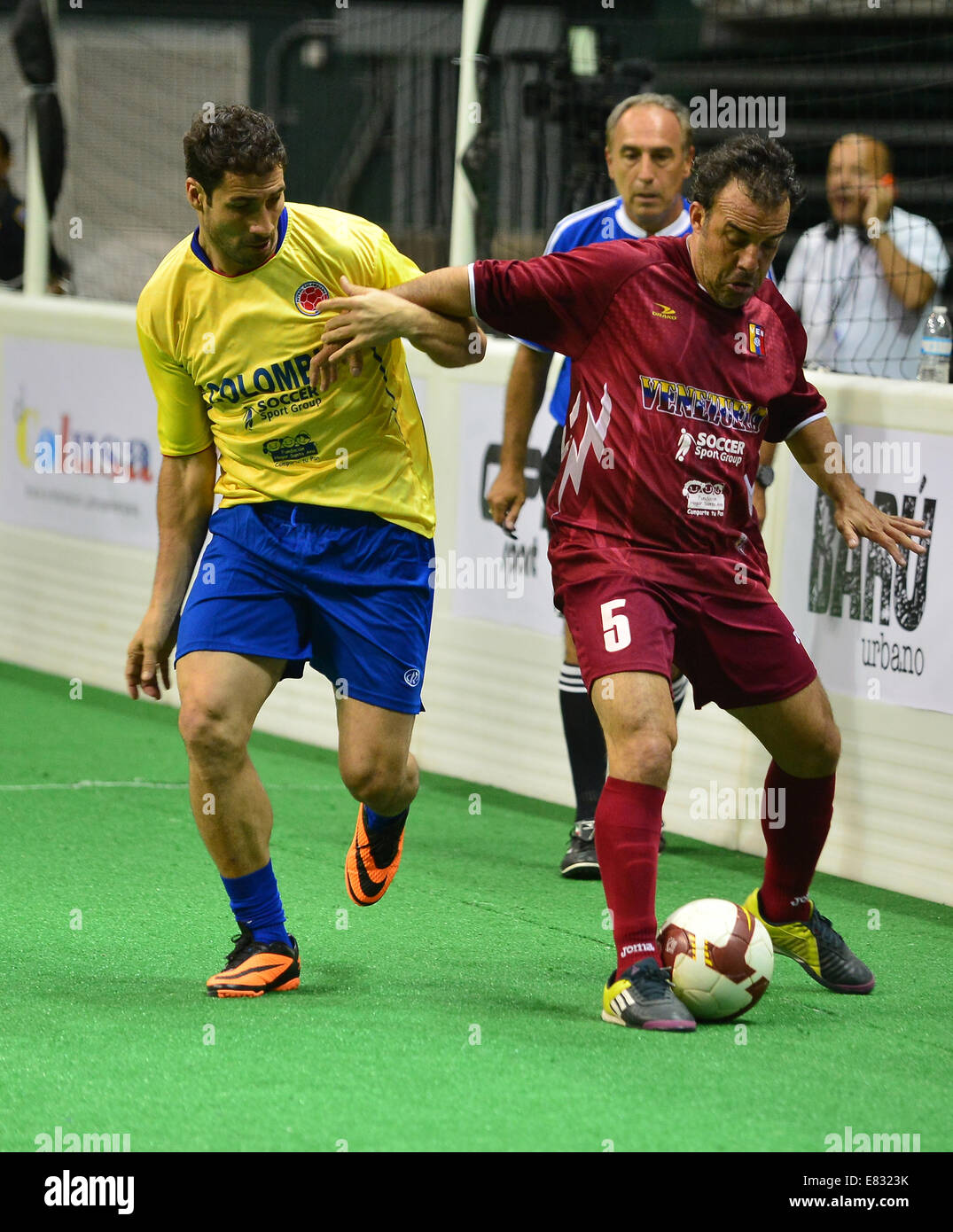 Colombian and Venezuelan soccer legends played at The ShowBol Miami ...
