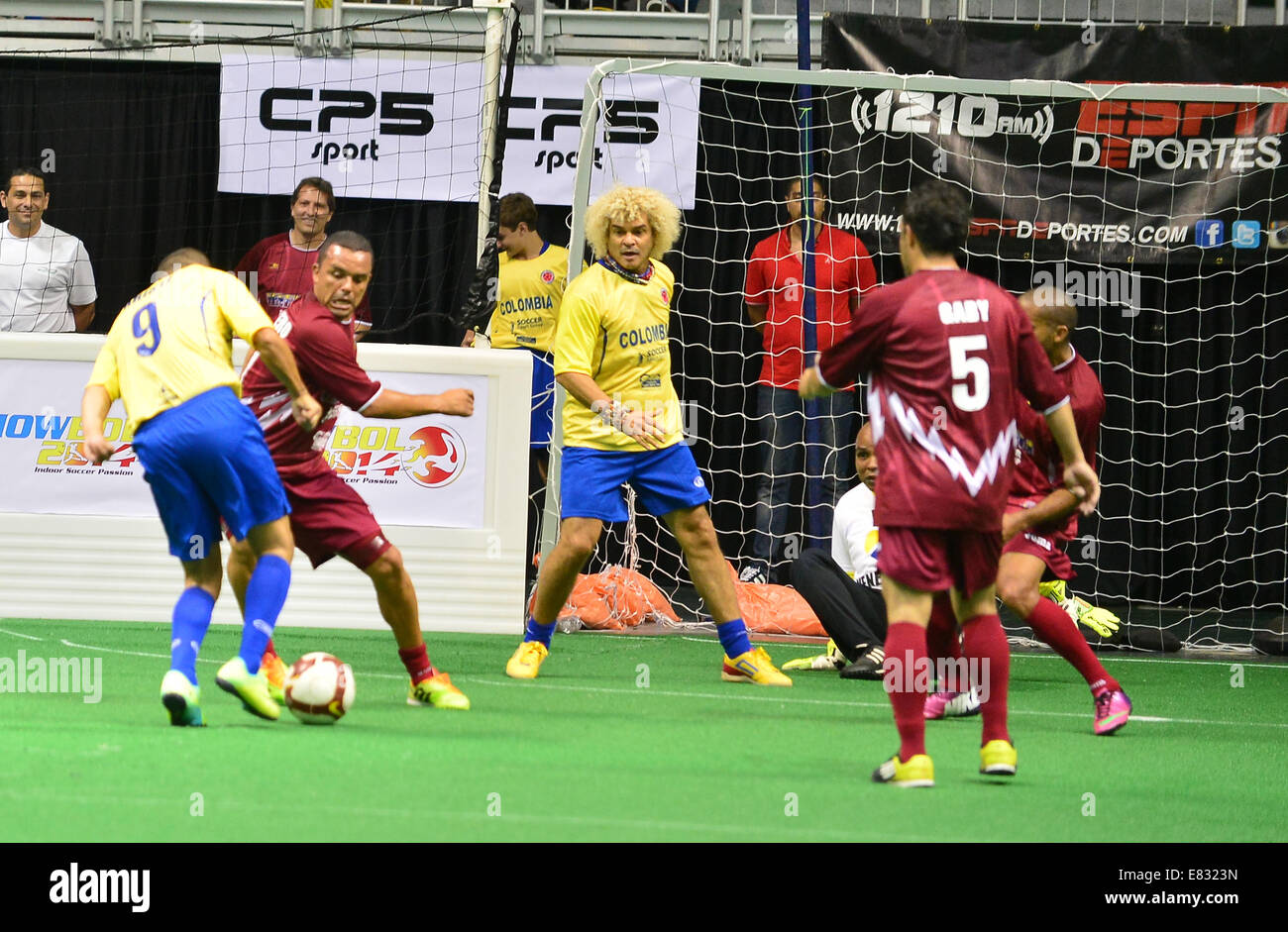 Colombian and Venezuelan soccer legends played at The ShowBol Miami ...