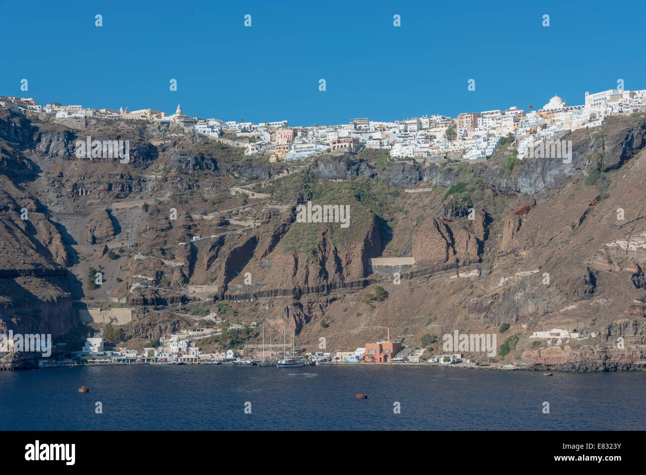 Thira port hi-res stock photography and images - Alamy