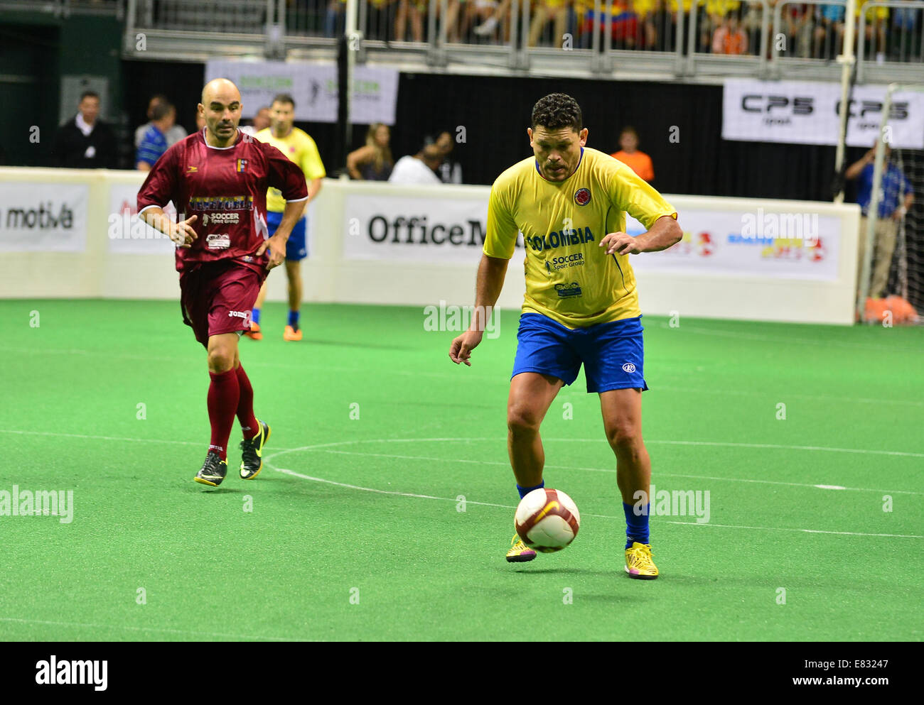 Colombian and Venezuelan soccer legends played at The ShowBol Miami ...