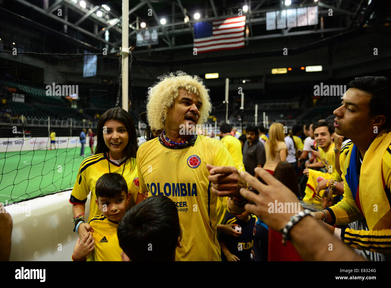Colombian and Venezuelan soccer legends played at The ShowBol Miami ...