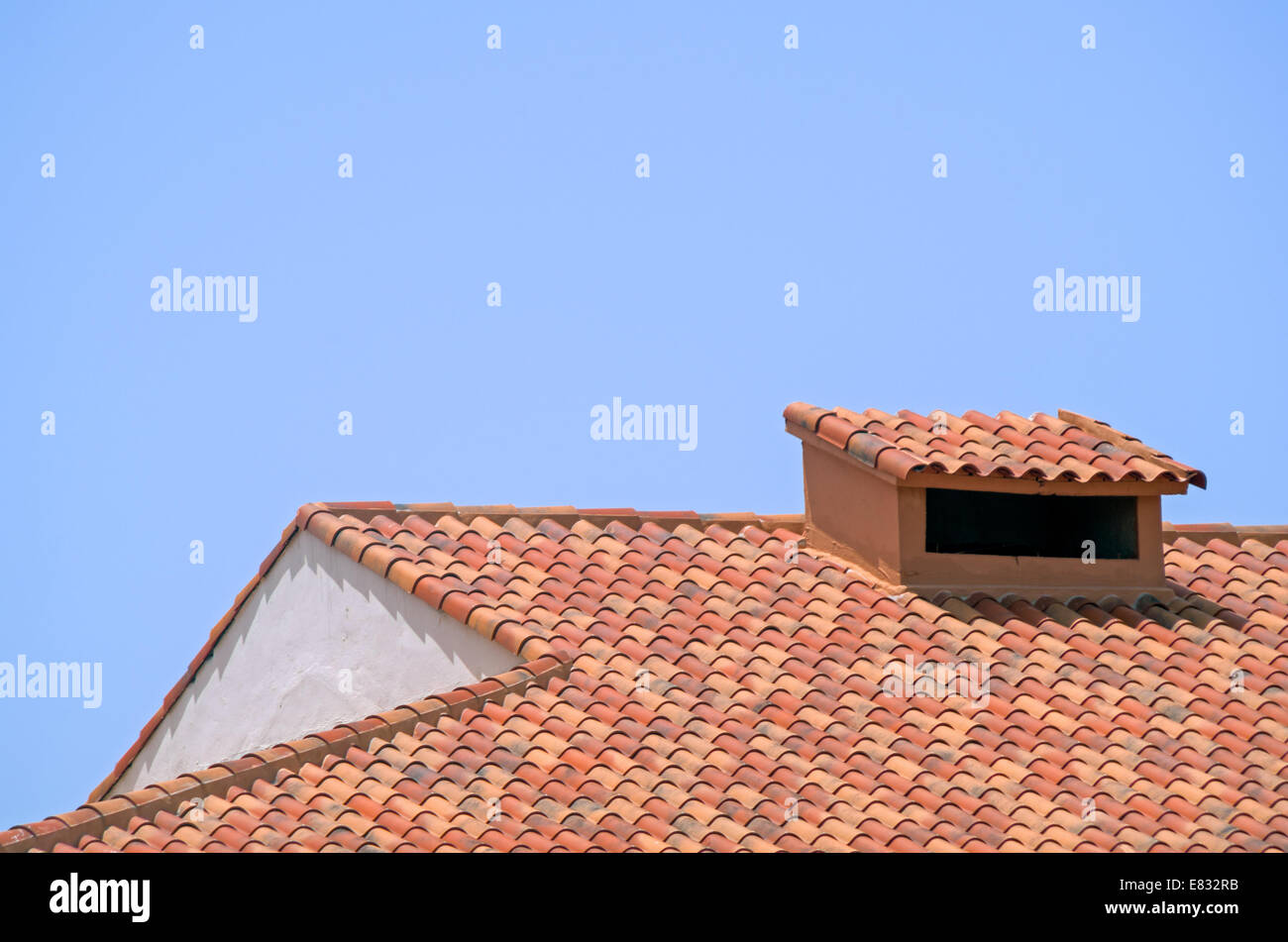 White tile roof hi-res stock photography and images - Alamy