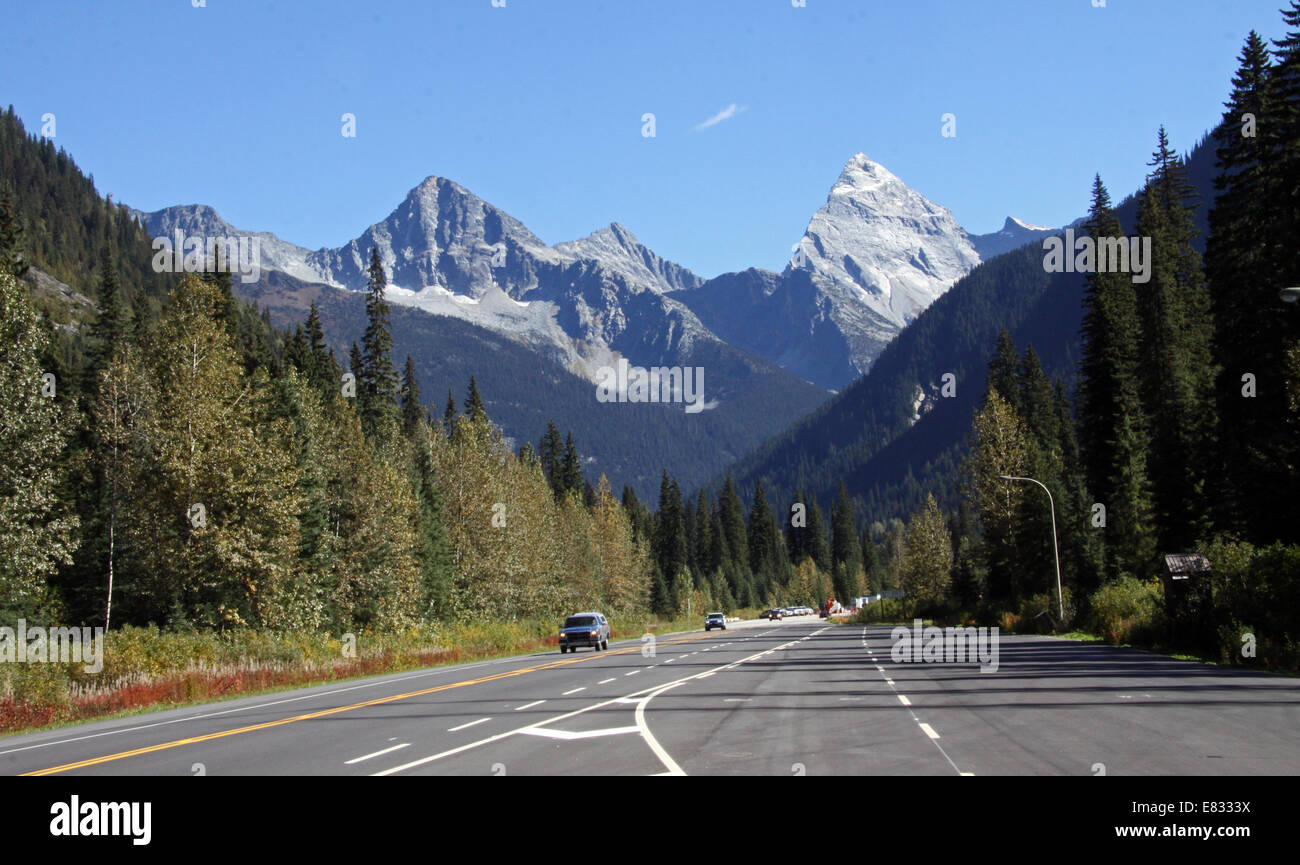 a typical road in the Canadian Rockies Stock Photo - Alamy