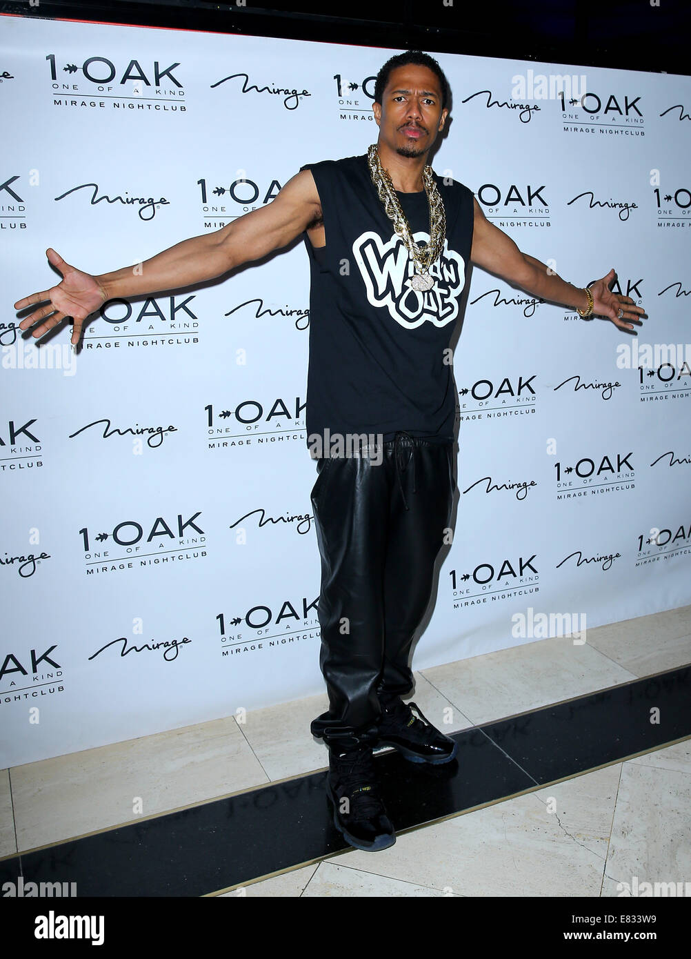 Nick Cannon performs a DJ set at 1 Oak Nightclub inside The Mirage ...