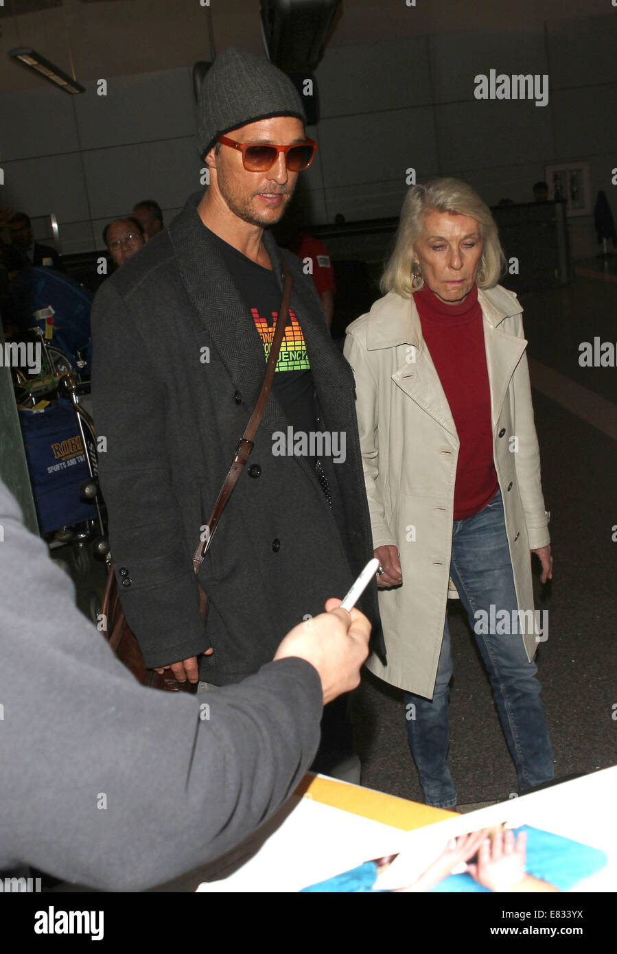 Matthew mcconaughey mother kay hi-res stock photography and images - Alamy