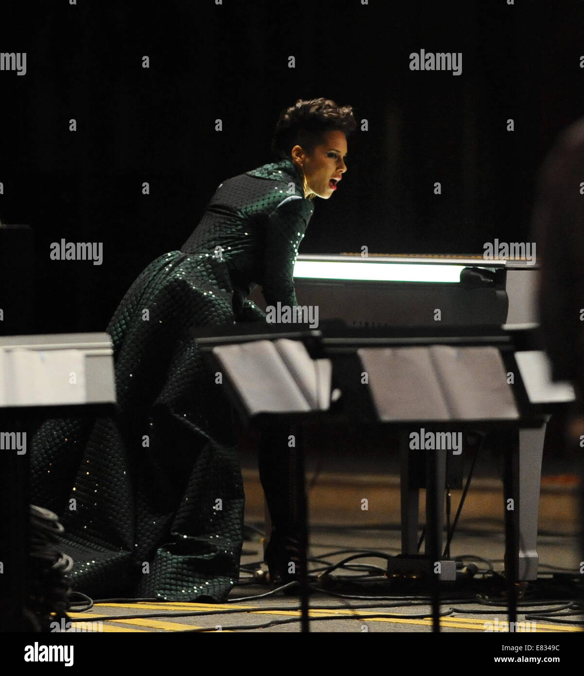 Alicia Keys filming her latest music video "It's On Again" for the lead ...