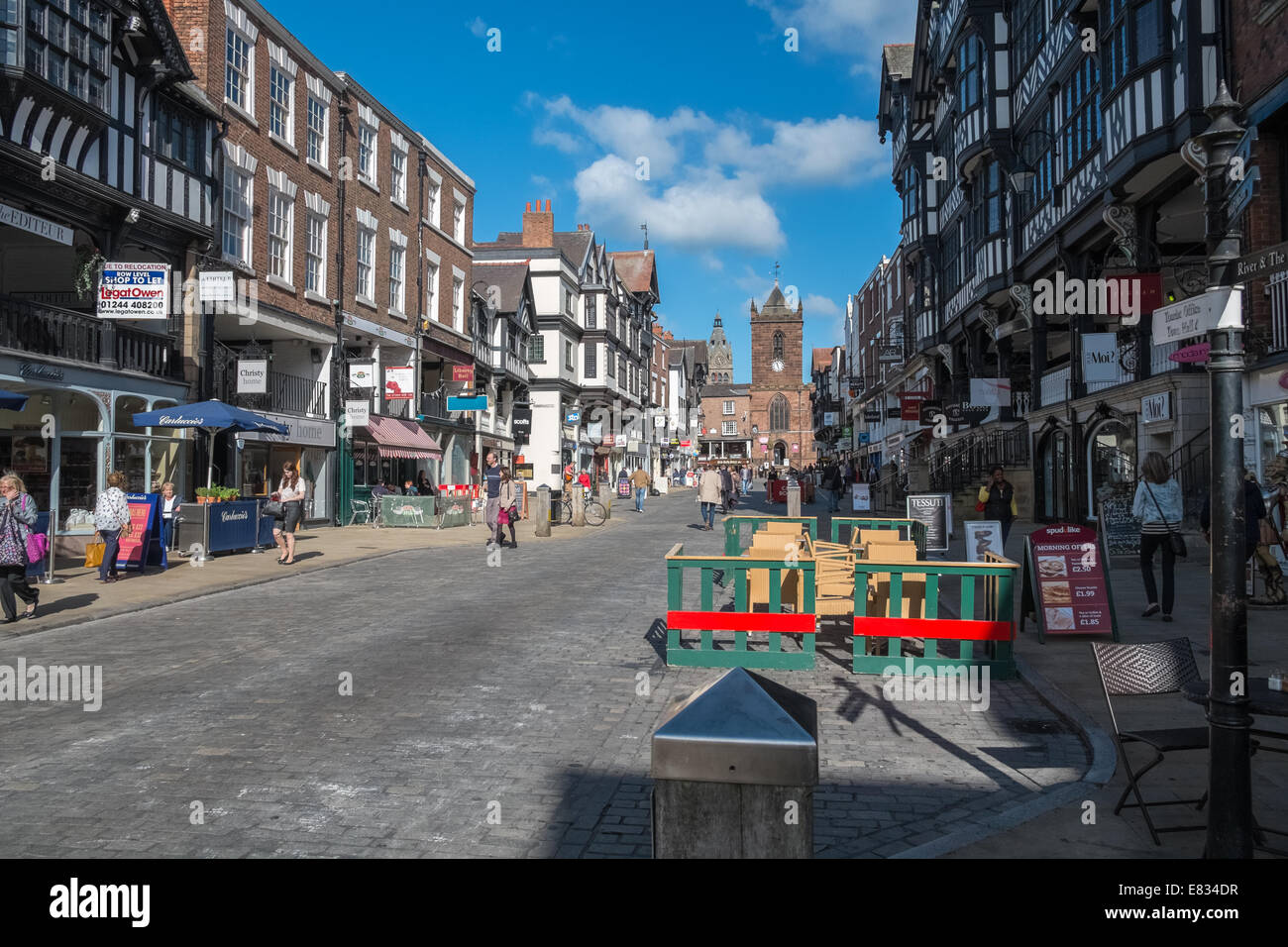 Shopping chester hi-res stock photography and images - Alamy