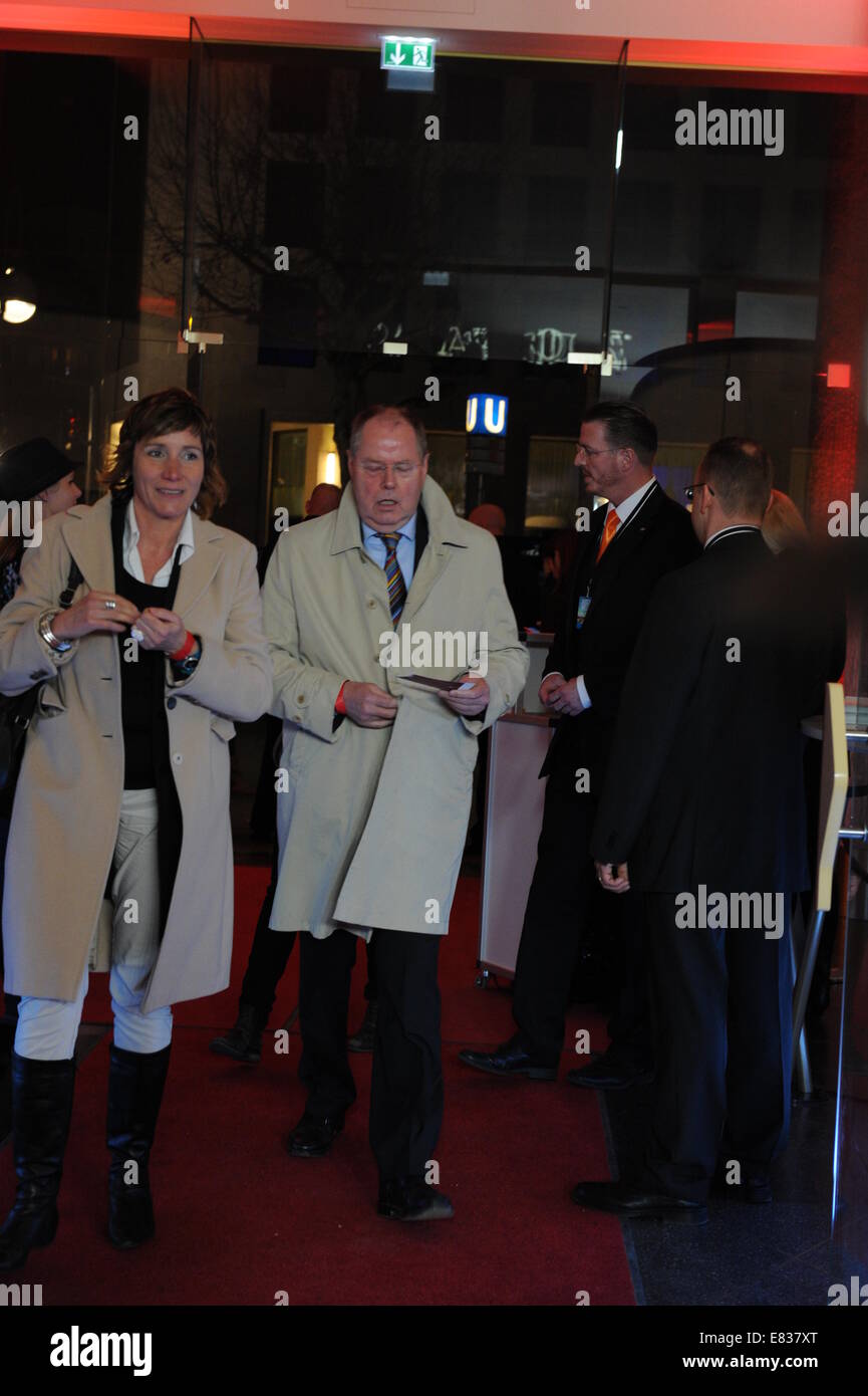 Vip eingang hi-res stock photography and images - Alamy