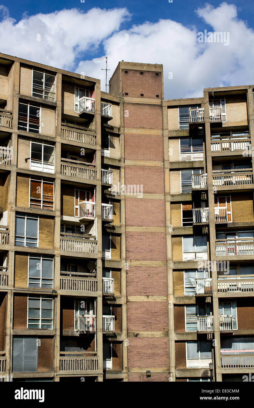 Architecture brutalist build hi-res stock photography and images - Alamy