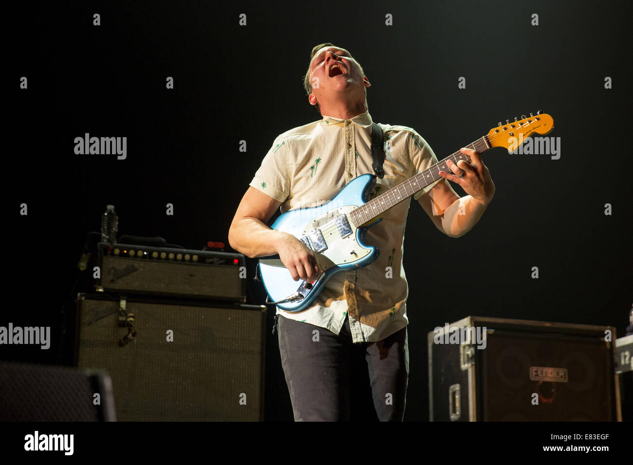 Chicago, Illinois, USA. 27th Sep, 2014. Guitarist BRAD SHULTZ of the ...
