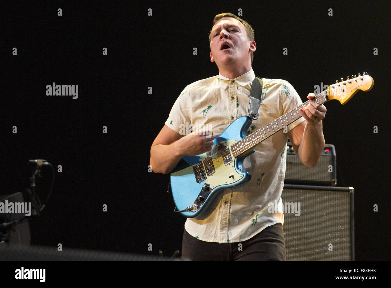 Chicago, Illinois, USA. 27th Sep, 2014. Guitarist BRAD SHULTZ of the ...