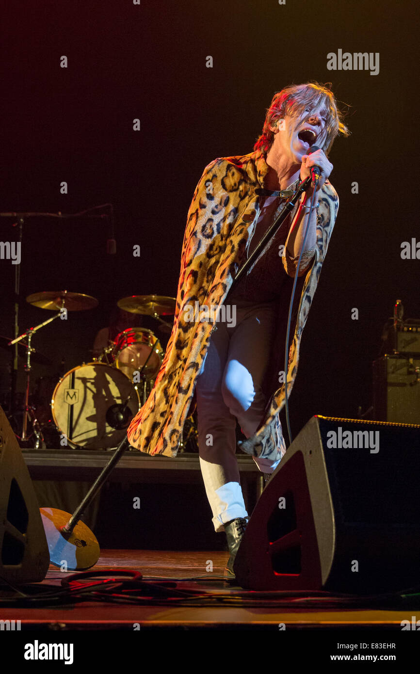 Singer matt shultz cage elephant High Resolution Stock Photography and ...