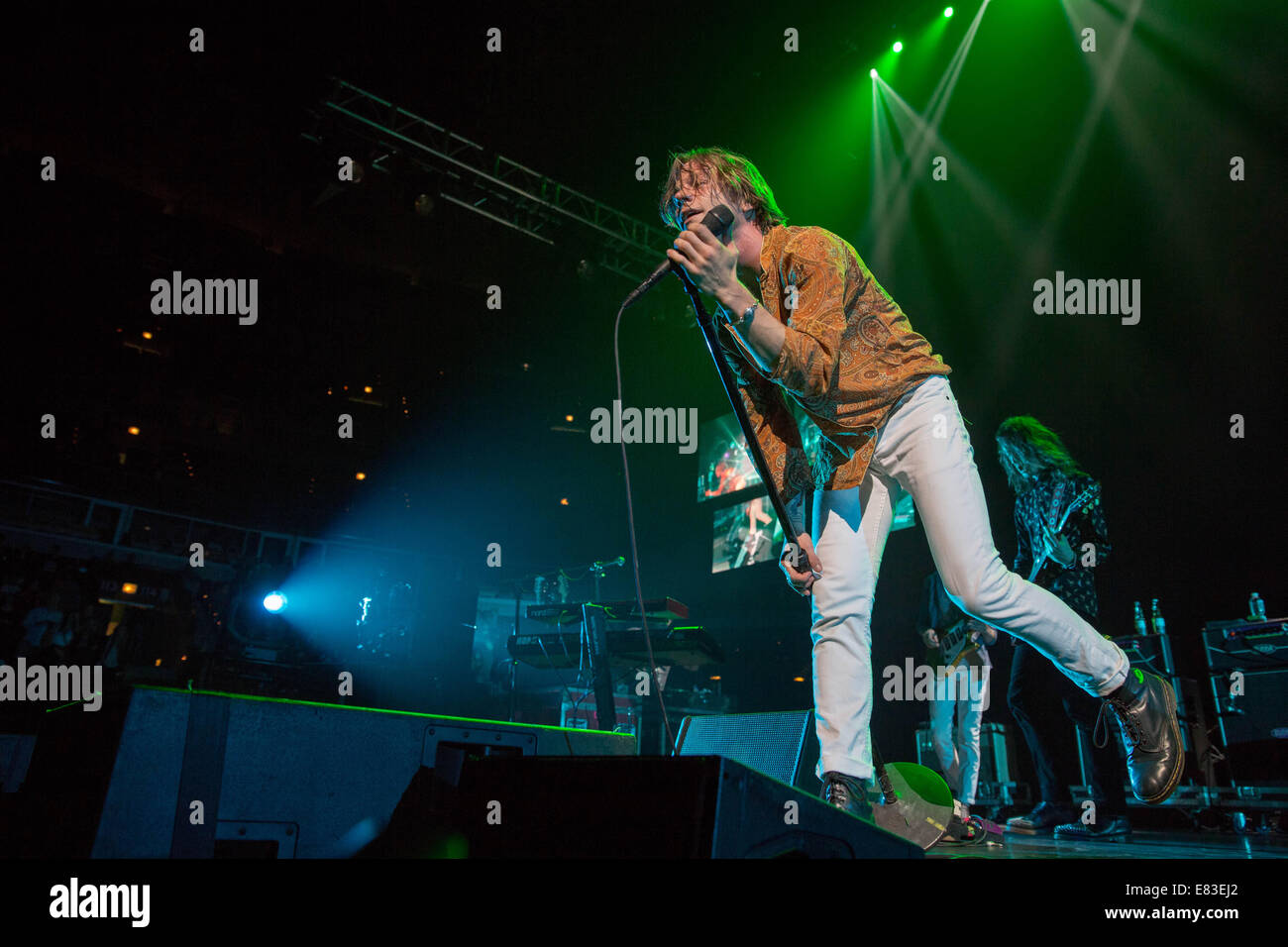 Singer matt shultz cage elephant hi-res stock photography and images ...