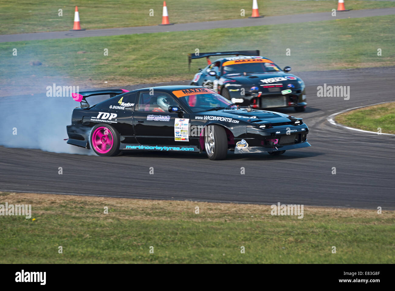 Cars drifting hi-res stock photography and images - Alamy