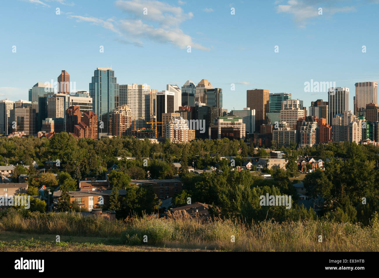 Calgary skyline hi-res stock photography and images - Alamy