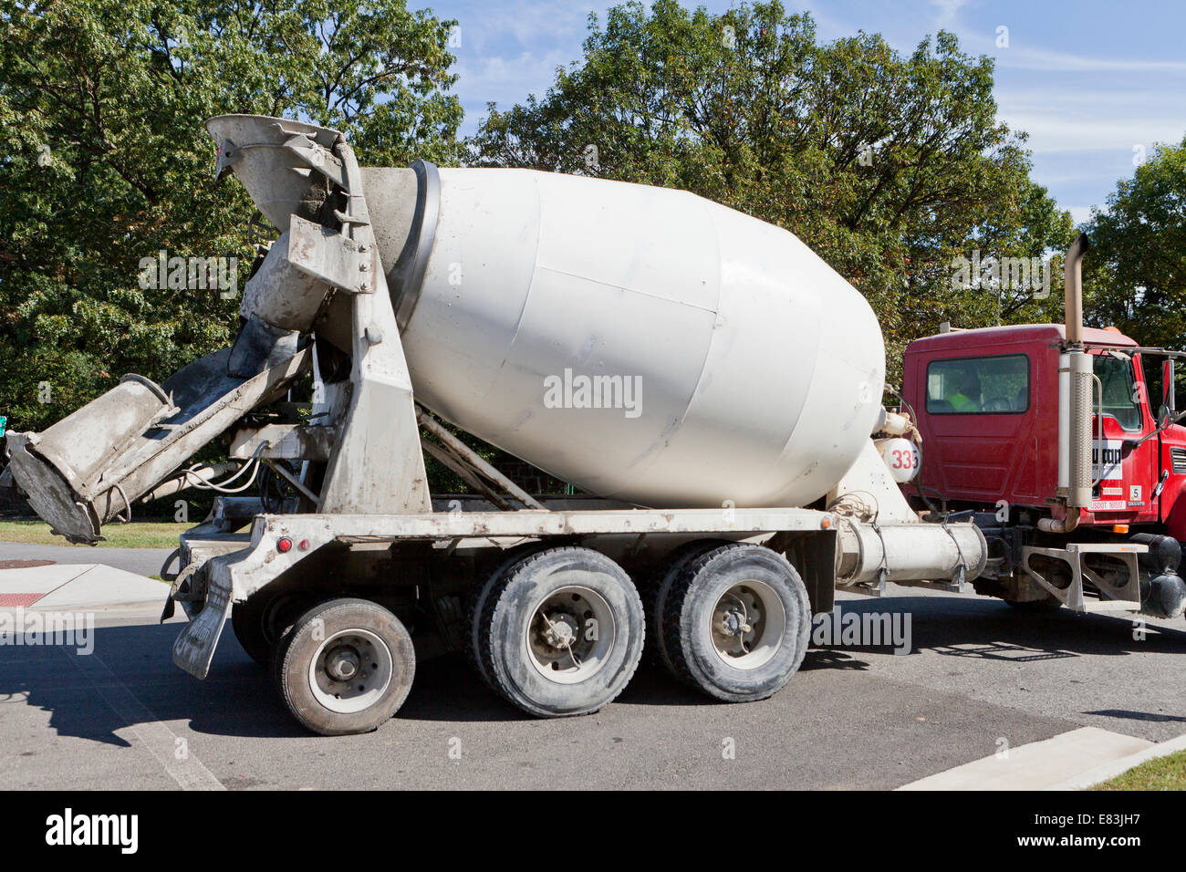 Rear-discharge concrete transport truck - USA Stock Photo - Alamy