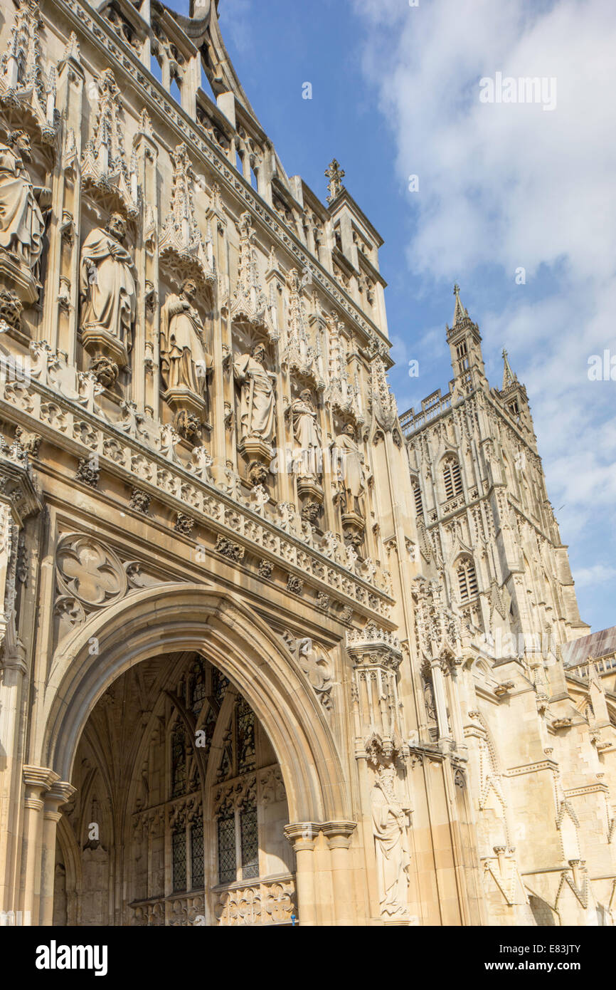England gloucester cathedral hi-res stock photography and images - Alamy
