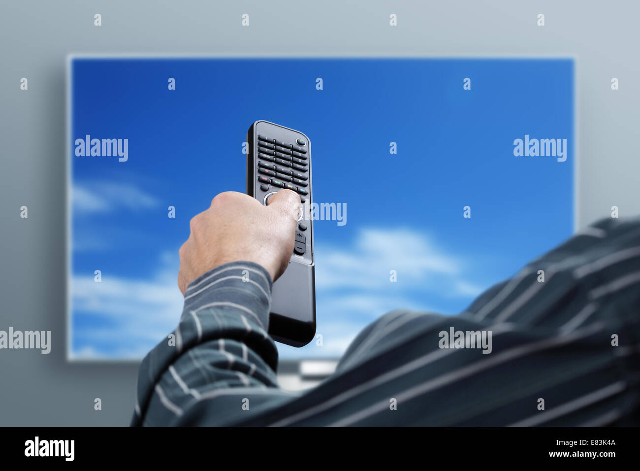 Flat screen tv watching hi-res stock photography and images - Alamy