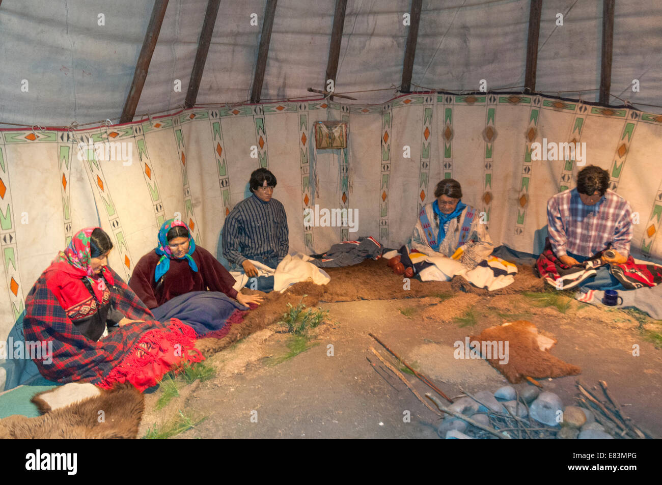 Canada native american museum hi-res stock photography and images - Alamy